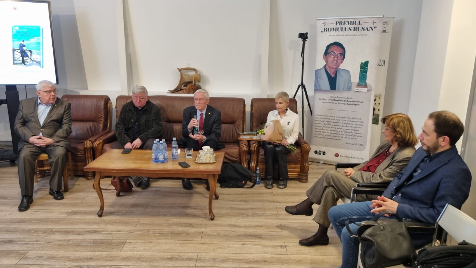 Sabina Fati este câștigătoarea Premiului „Romulus Rusan” pentru cartea ...